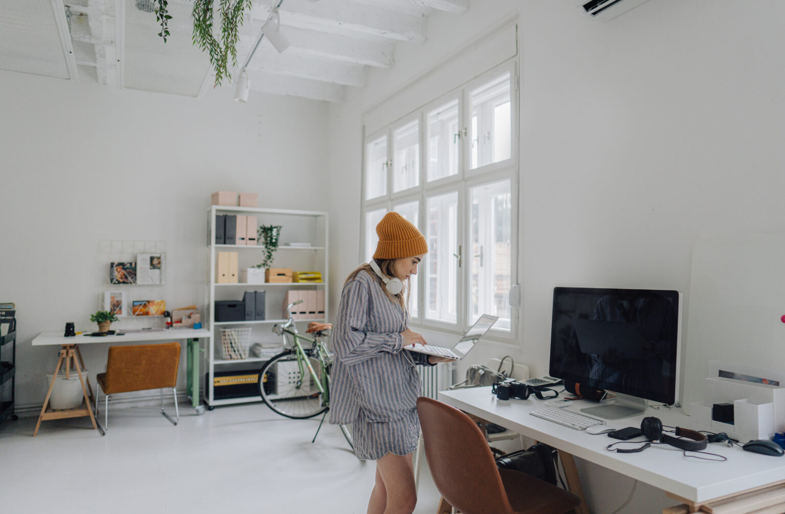 How to Handle Inappropriate Attire in the Workplace - PrideStaff